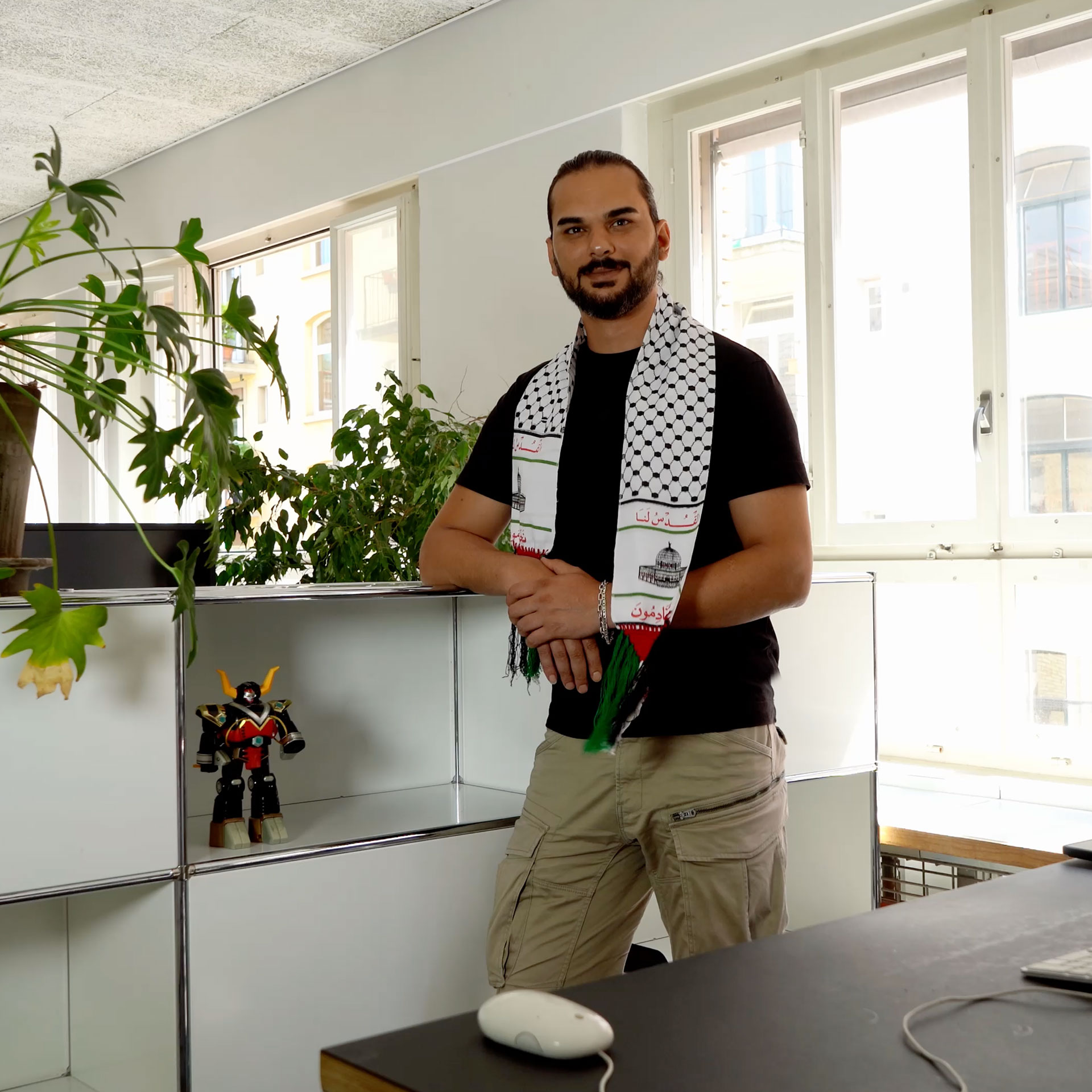 Khaled Deeb | Spinas